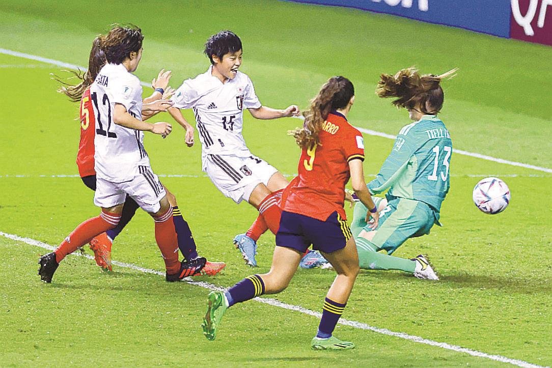 サッカー女子U20W杯 日本 2連覇ならず 前半の3失点響く 浜野が最優秀選手 | 山陰中央新報デジタル