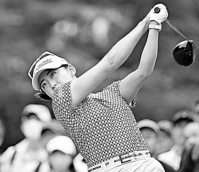 岩井千 67で5打リード | 山陰中央新報デジタル